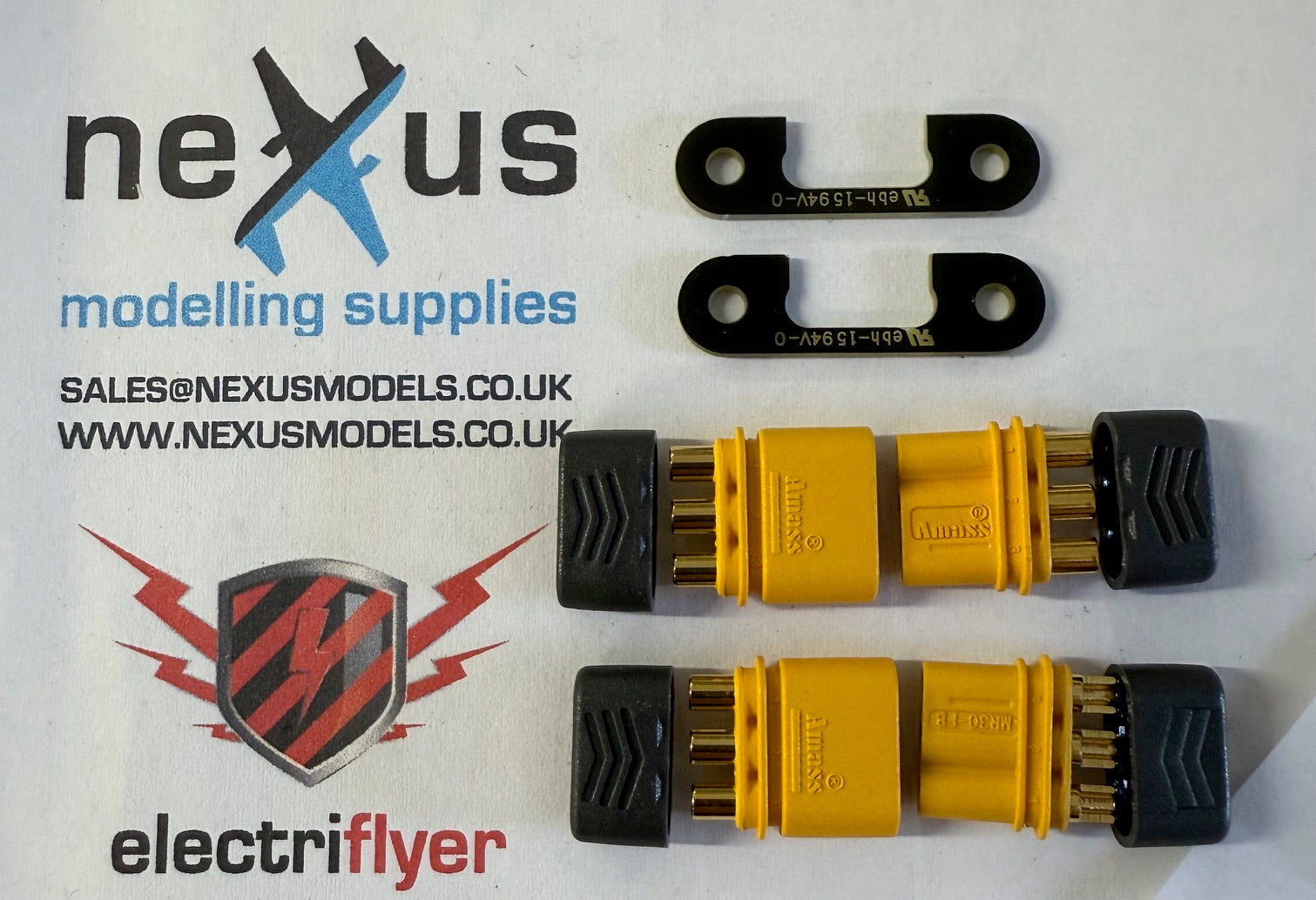 Servo Plug MR30 Set with Covers (Amass) and Mounting Plate Similar to