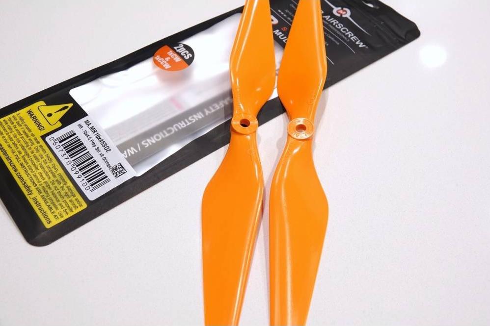 Master Airscrew 10x4.5 MR Propeller Set 2x Orange MASMR10X45SO2